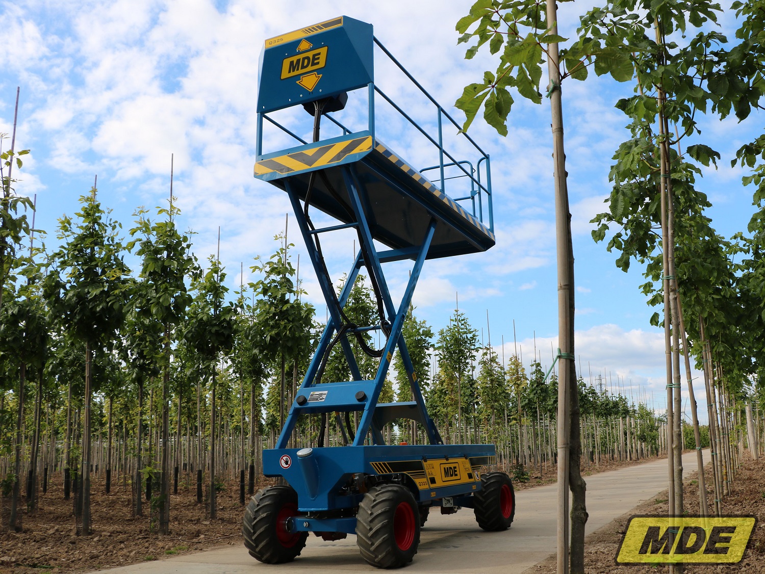 MDE Pruning platform Quatro 325B - Powerful and stable