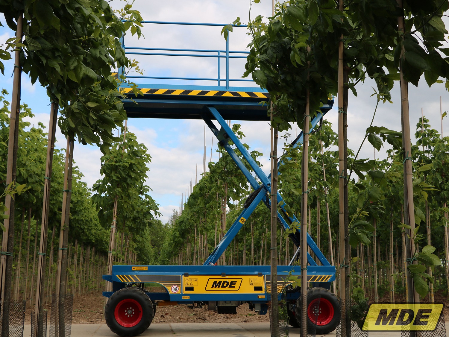 MDE Pruning platform Quatro 325B - Powerful and stable