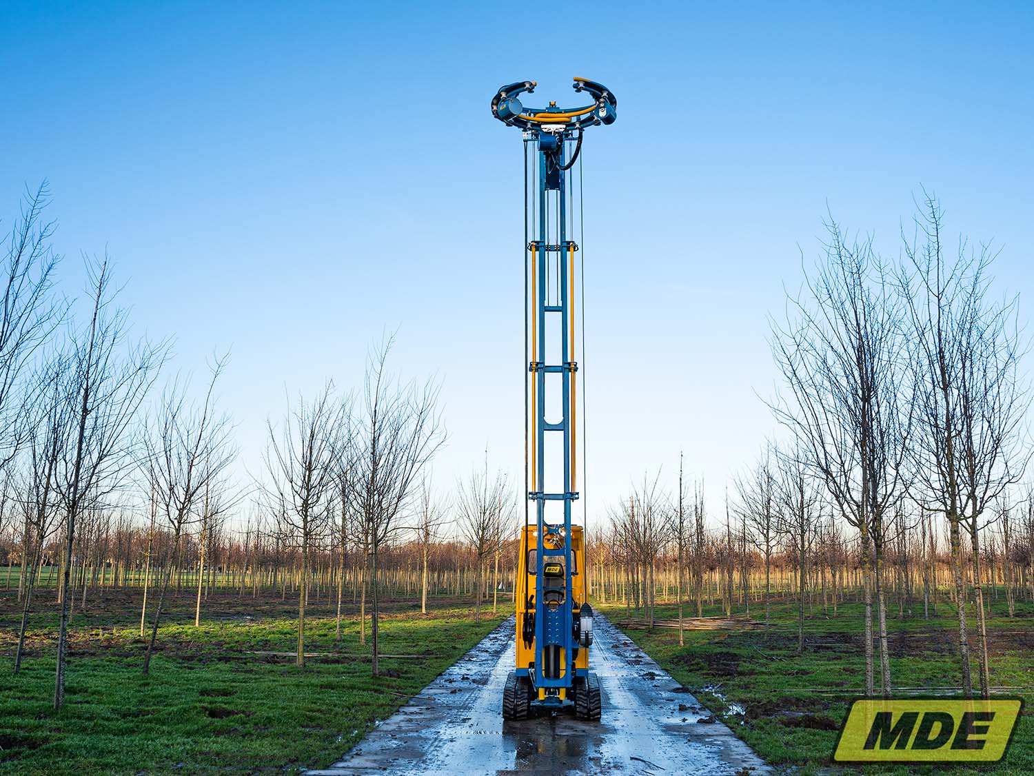 MDE Tree binderr Globe KRB100 - Tying trees for transport