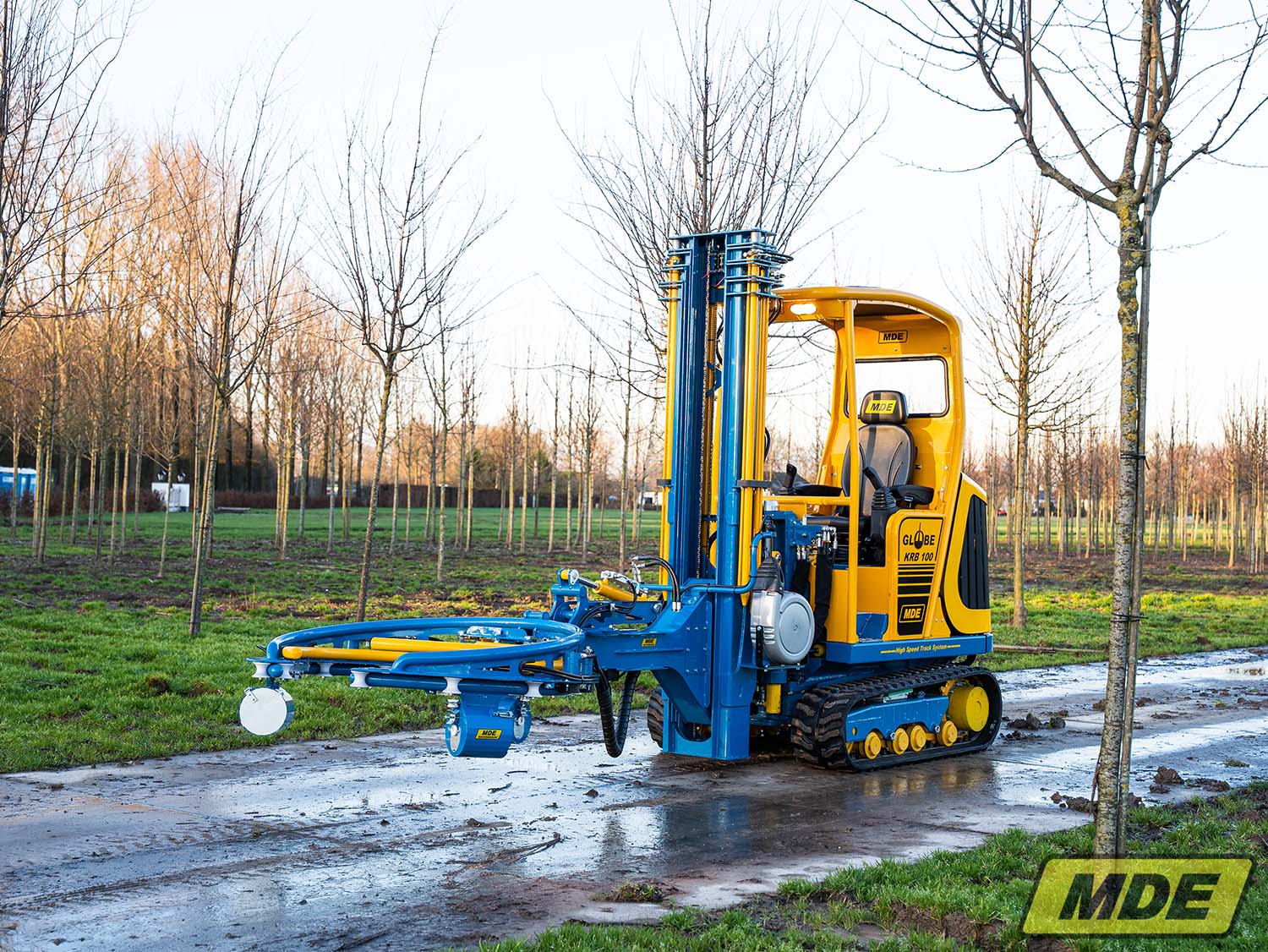 MDE Tree binderr Globe KRB100 - Tying trees for transport