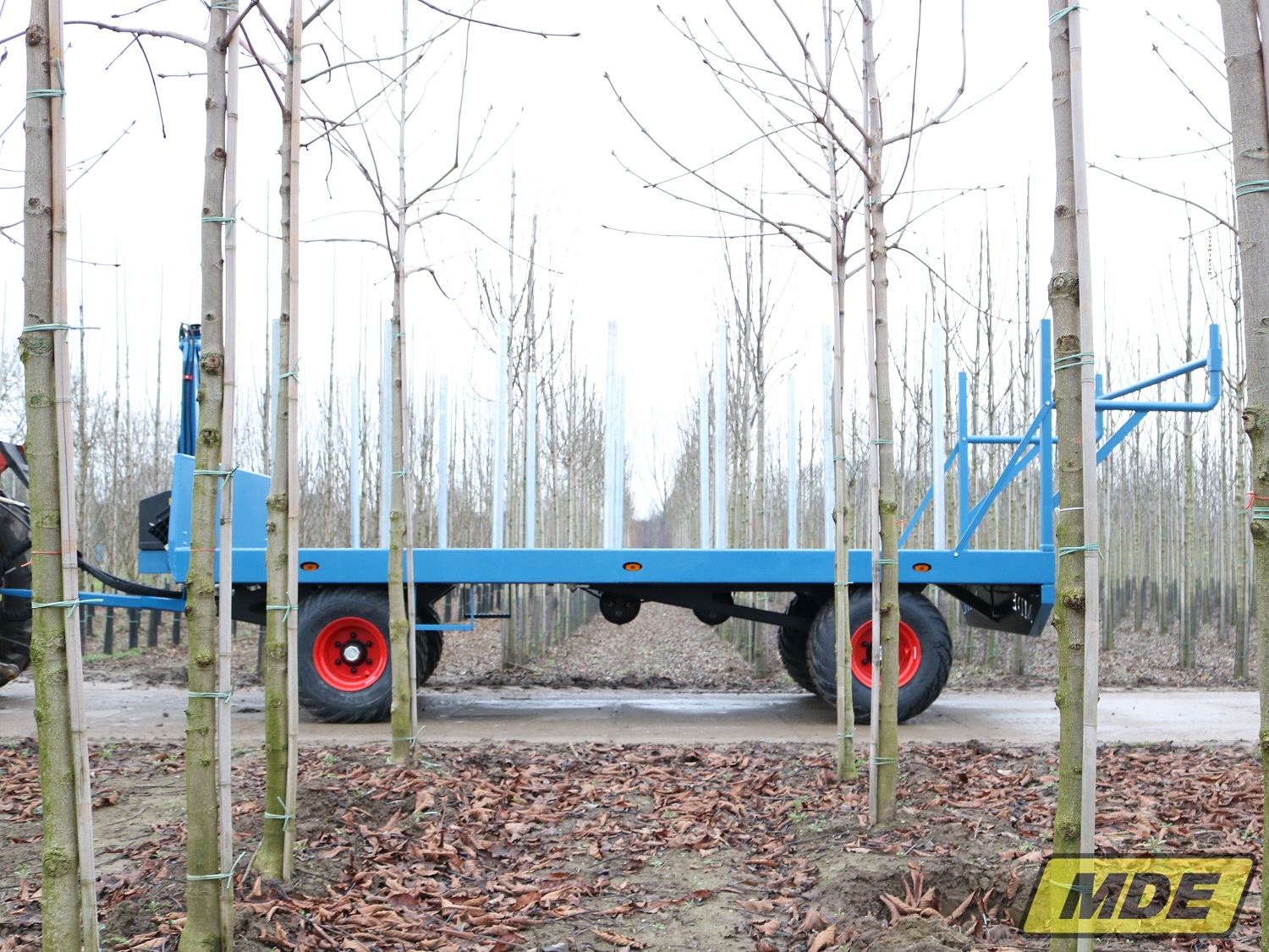 MDE Tree Transport Trailer BTW4x0 + Tree Loading Crane | MDE Machinebouw