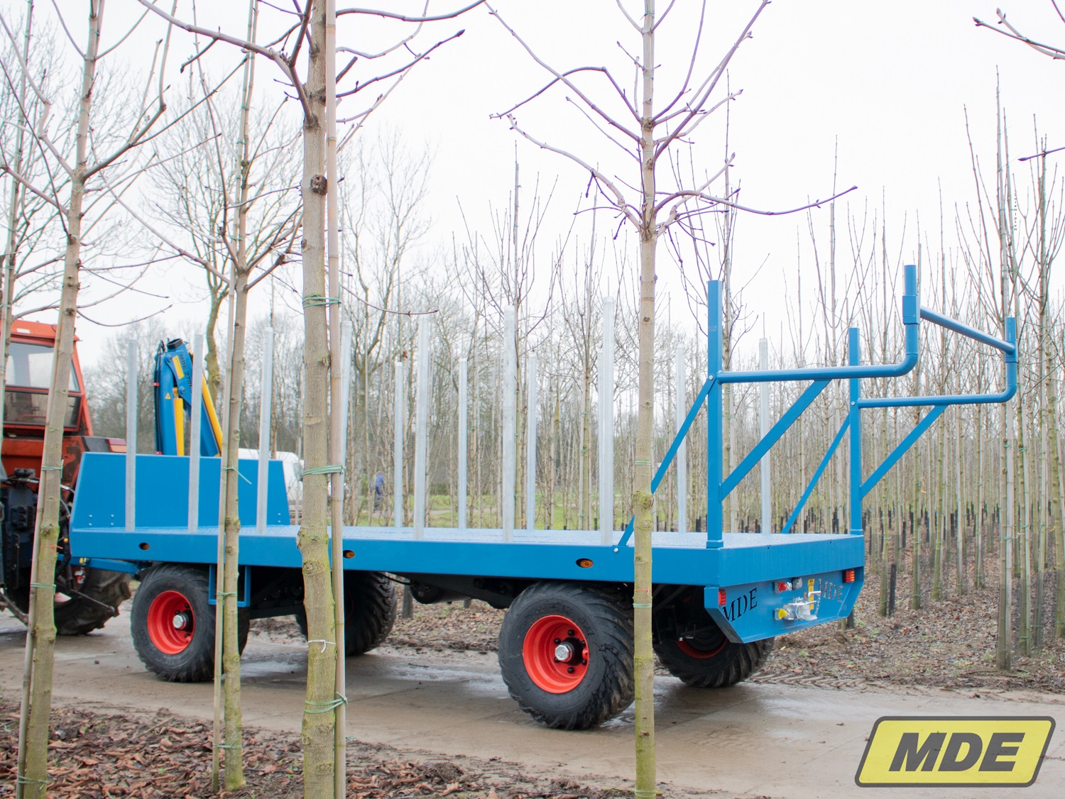 MDE Tree Transport Trailer BTW4x0 + Tree Loading Crane | MDE Machinebouw