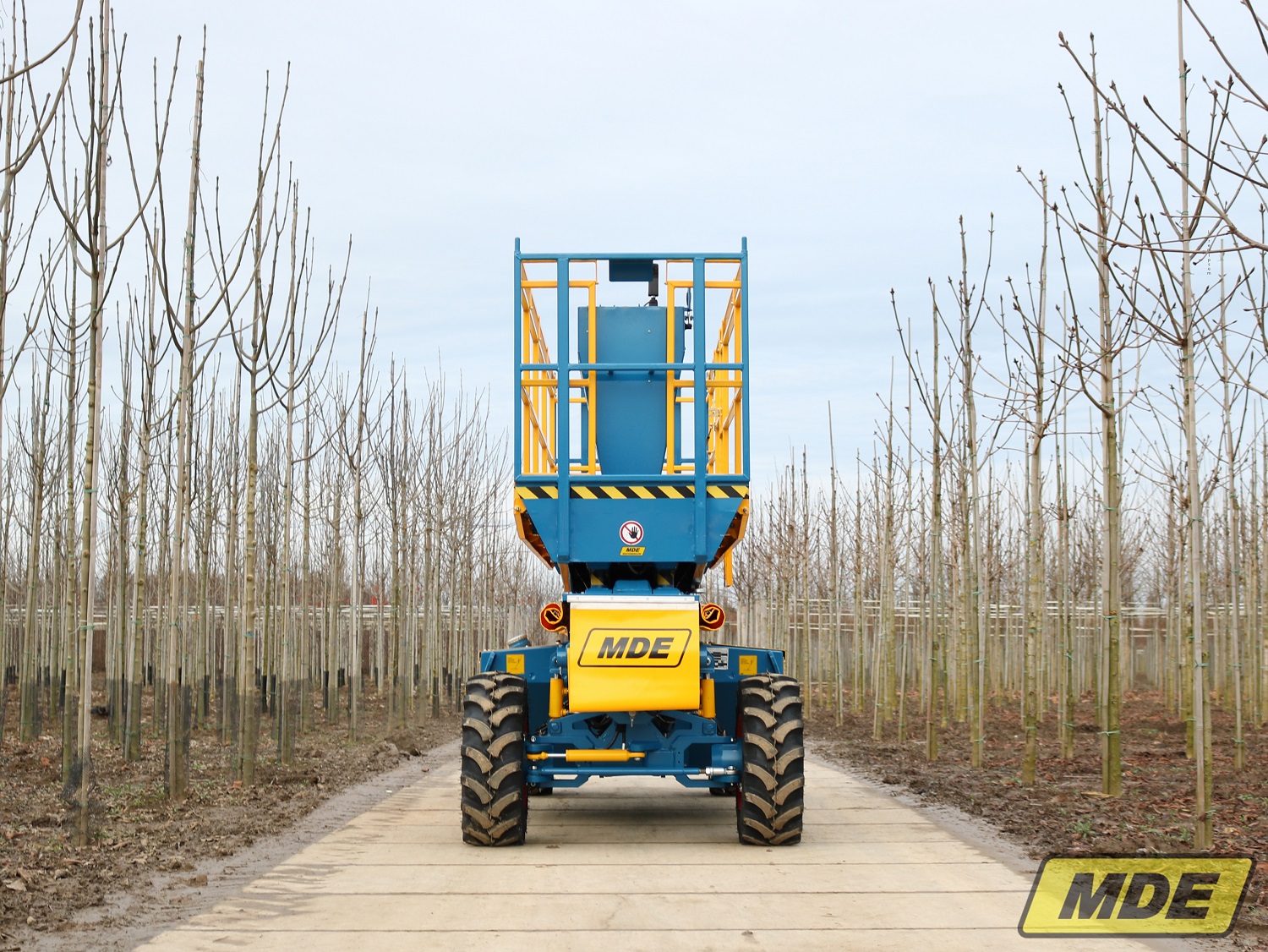 MDE Pruning platform Quatro 600 - Powerful boom lift for nurseries