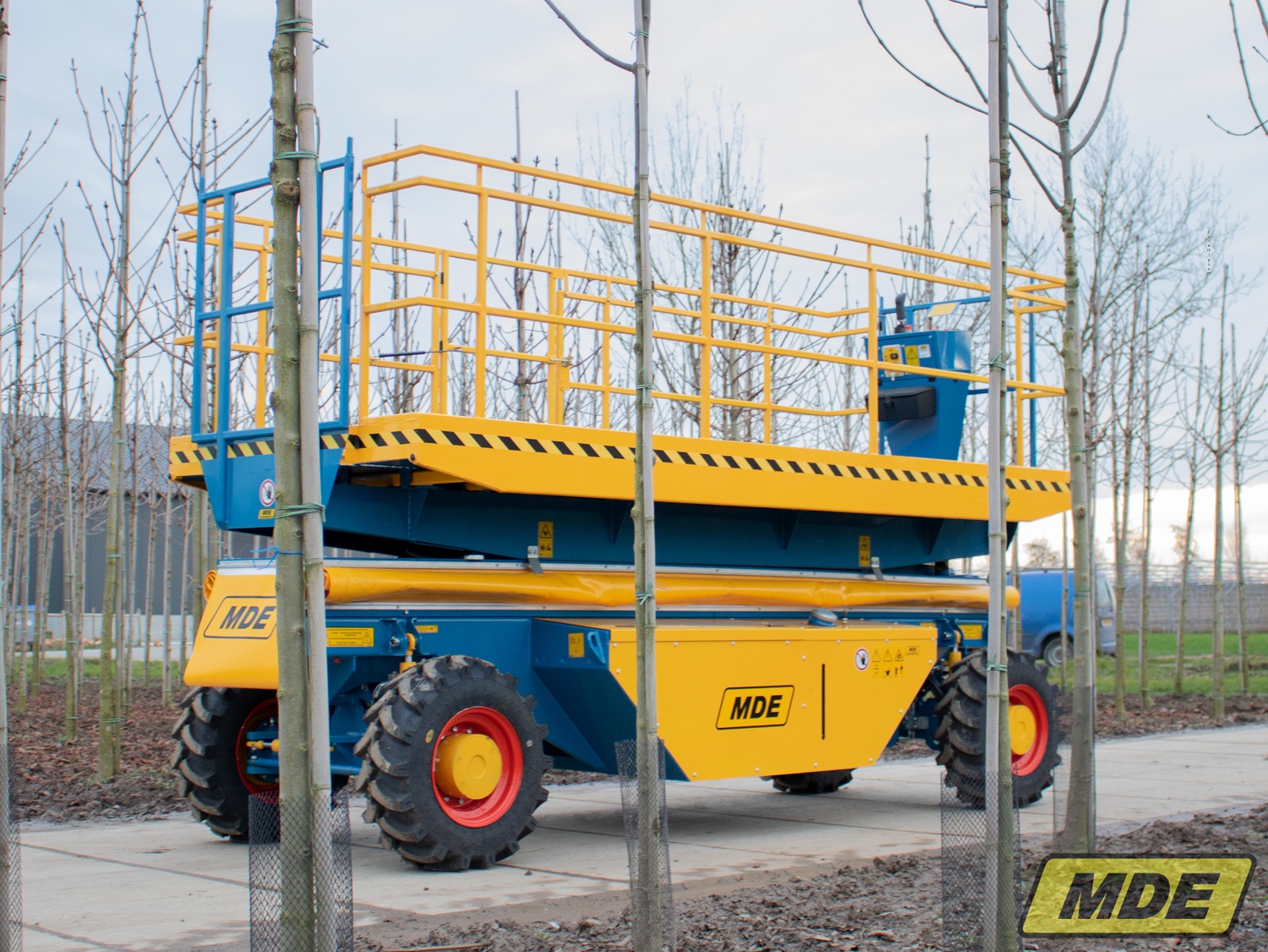MDE Pruning platform Quatro 600 - Powerful boom lift for nurseries
