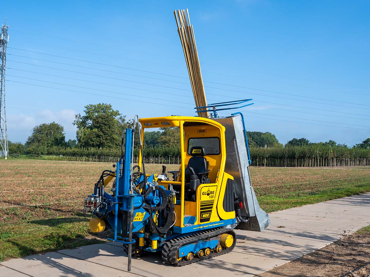 MDE Stick Spray Unit STS300 | putting canes | MDE Machinebouw